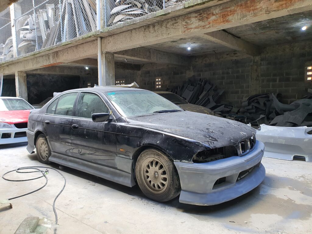 BMW e39 series 5 Bodykit v1 drift completed – JP Fiber Shop